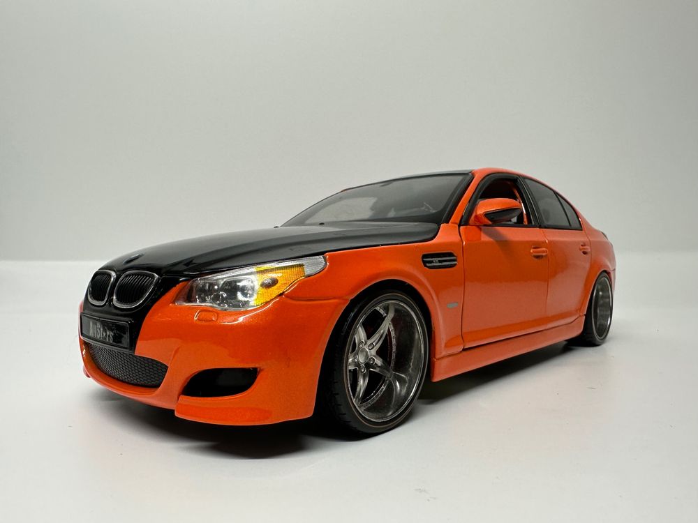BMW M5 V10 E60 1:18, schwarz-orange, Allstars, Maisto (Gebraucht) in ...