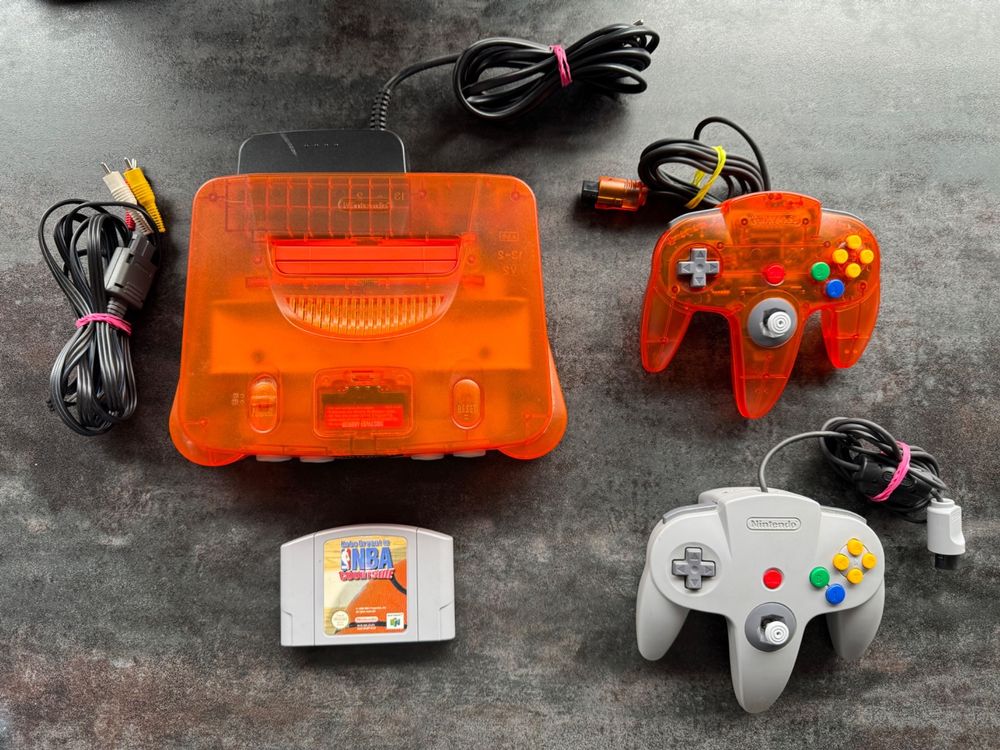 Nintendo 64 Konsole Fire Orange mit Controllern und Spiel | Kaufen auf ...
