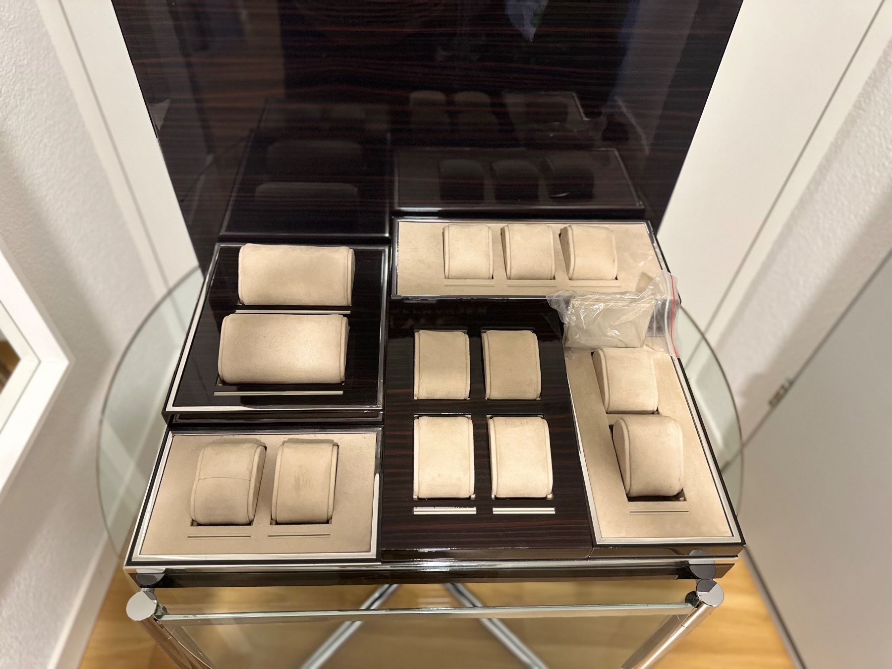 IWC luxury watch store display for window / case Piano wood (Gebraucht ...