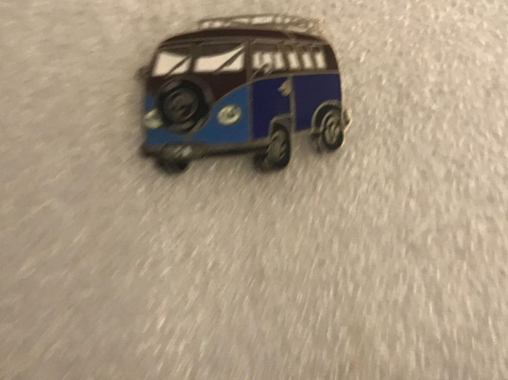 Oldtimer Auto VW Bus Pin | Kaufen auf Ricardo