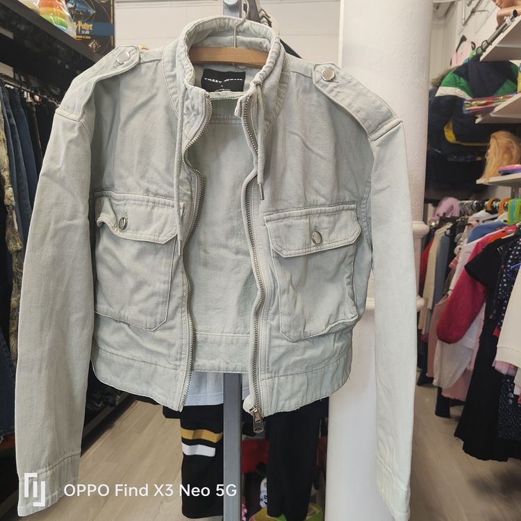 Veste en jean très bon état ( retrait et envoi). (D'occasion) à La ...