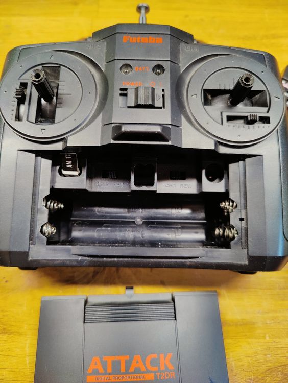 Futaba Attack T2DR + receiver + Servo | Kaufen auf Ricardo