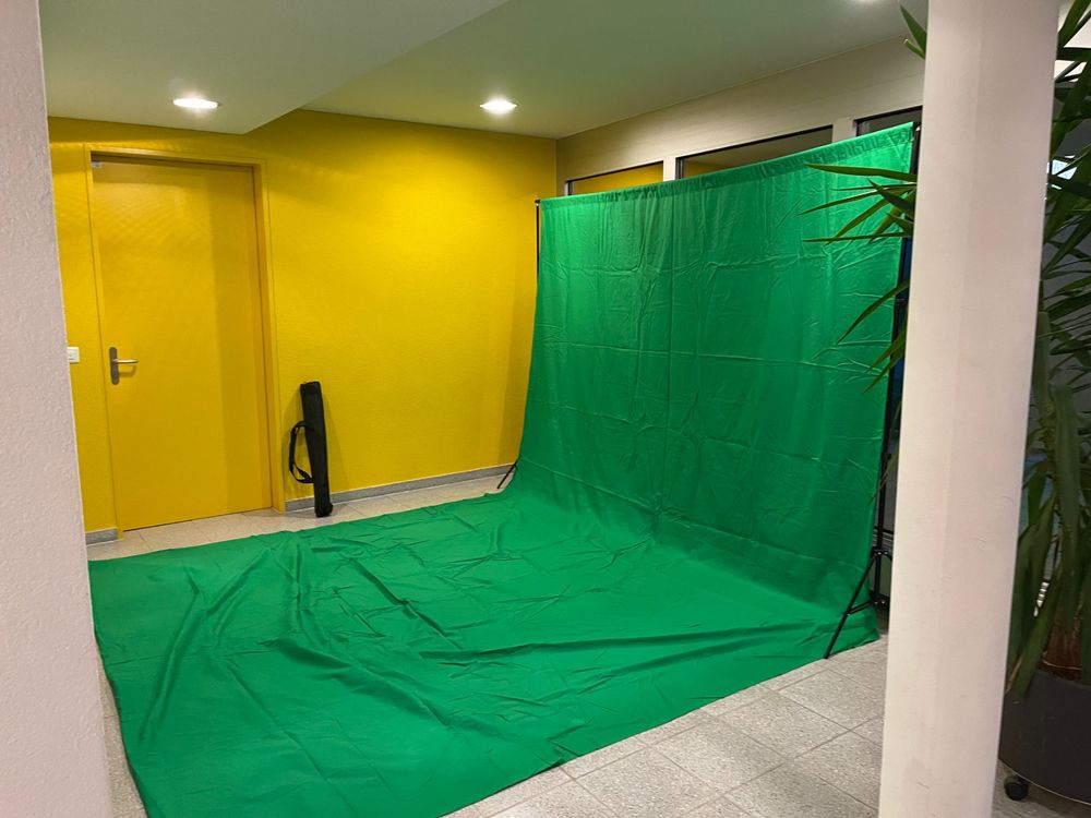 Green Screen mit Stativ (Gebraucht) in Zug für CHF 20 – nur Abholung ...