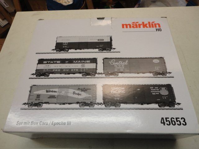 Märklin Box Cars Art.-Nr. 45653 umgebaut auf Trix Express (Gebraucht ...