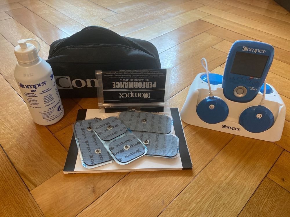 Compex fit 5.0 with gel and 10electrodes (Gebraucht) in Genève für CHF ...