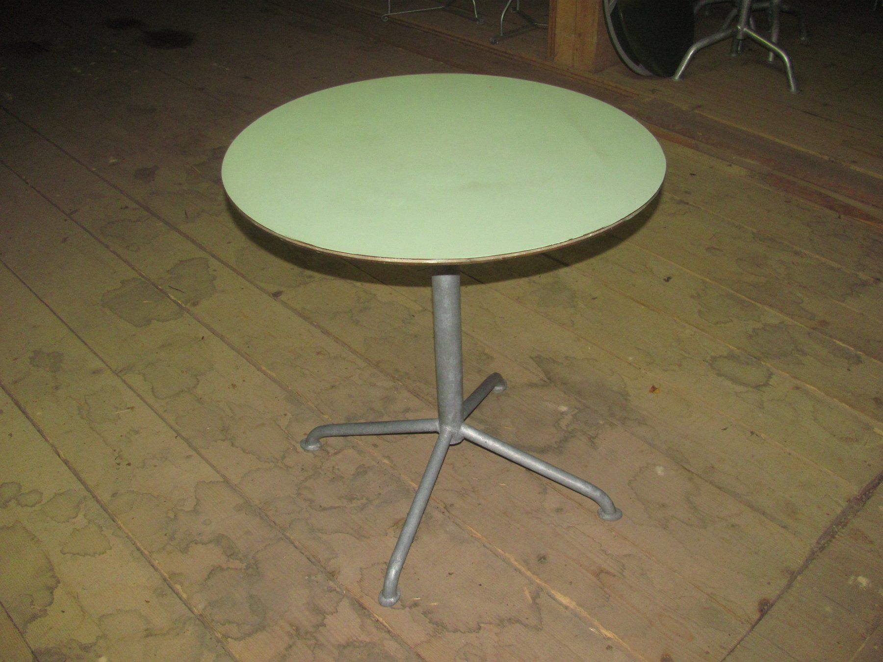 BES Sissach Bistrotisch Gartentisch 70cm - neuwertig. Lesen! (Gebraucht ...