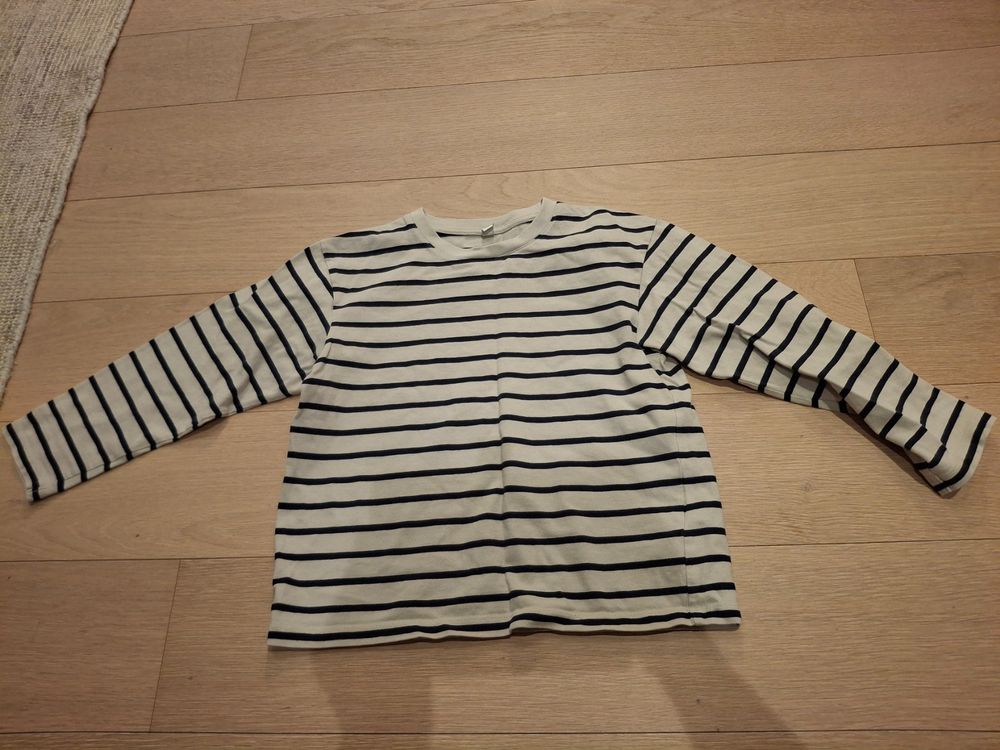 Uniqlo Shirt, Gr. 7-8 Jahre, Langarm, Top Zustand! (Gebraucht) in ...