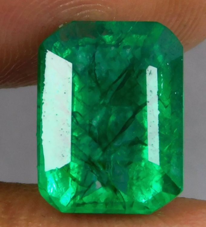 Certified Colombian Green Emerald 6.10 Ct Emerald Cut | Kaufen auf Ricardo