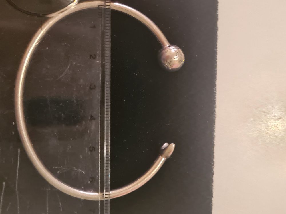 Pandora Armreif (Neu (gemäss Beschreibung)) in Anglikon für CHF 25 – mit Lieferung auf Ricardo ...