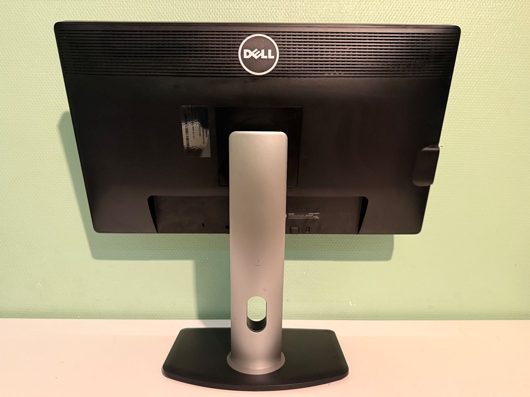 Dell P2412H Monitor - Ideal fürs Homeoffice! Top! (Gebraucht) in ...