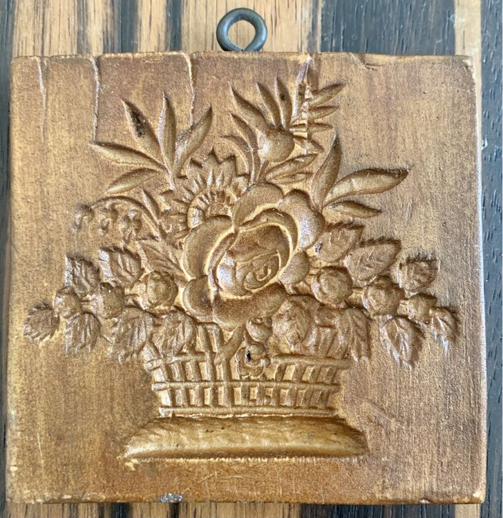 Blumenkorb Guetzliform, Schweizer Handarbeit Vintage (Gebraucht) in Zumikon für CHF 25 – mit ...