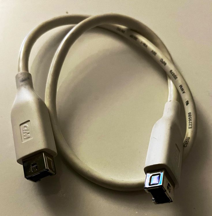 FireWire 40cm Câble 9 Pin to 9 Pin | Kaufen auf Ricardo