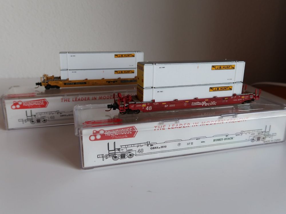 Zwei Roundhouse Double Stack Car TTX bzw SP mit Containern (Gebraucht ...