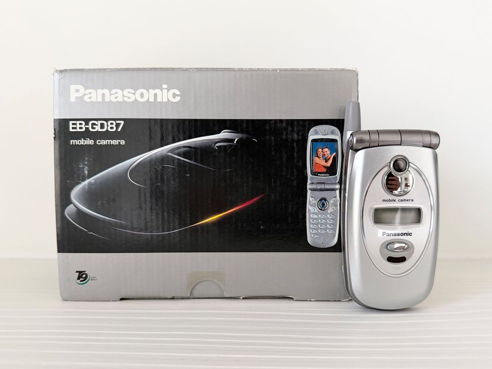 Téléphone culte Panasonic GD87 neuf (Neu und originalverpackt) in Chêne ...
