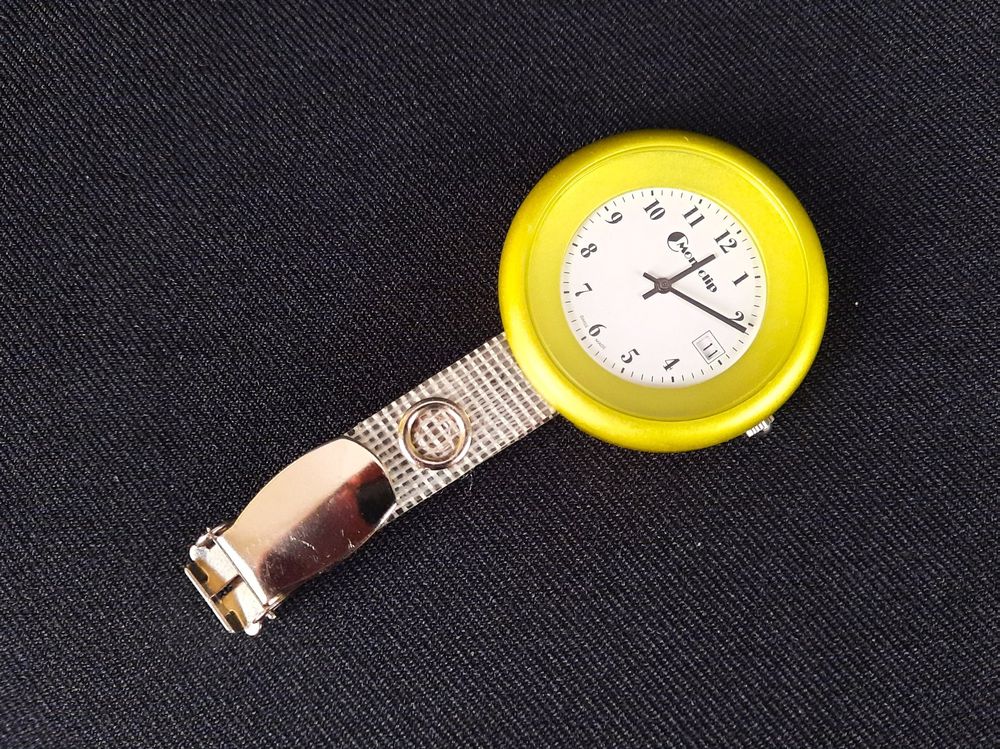 MON-CLIP Uhr für Pflegefachkräfte, grün-gelb (Gebraucht) in Beinwil am ...