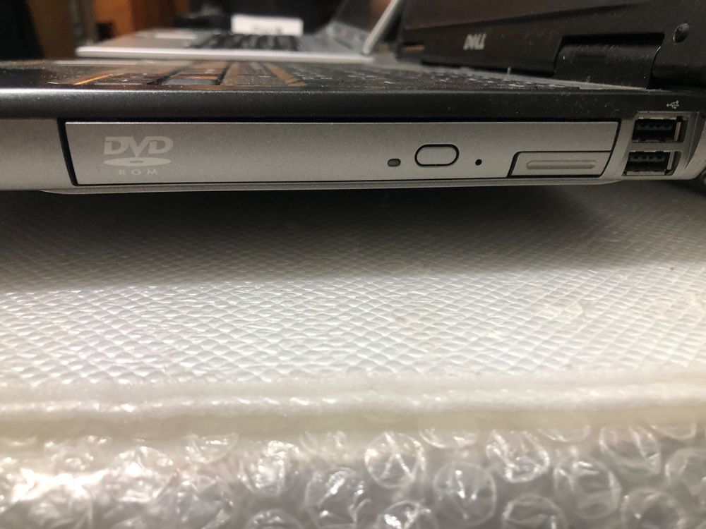 Dell latitude D530 Windows XP (Gebraucht) in Biel-Bienne für CHF 59 ...