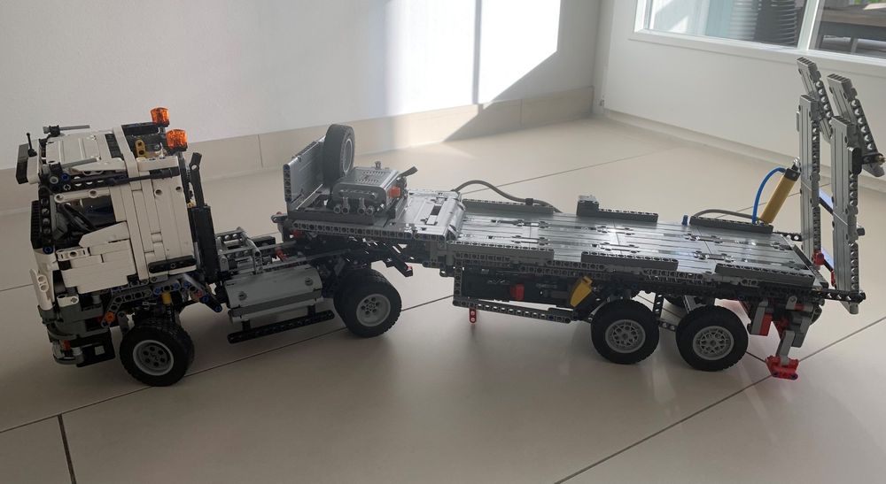 Mercedes-Benz Arocs 3245, LEGO® Technic mit Anhänger | Kaufen auf Ricardo