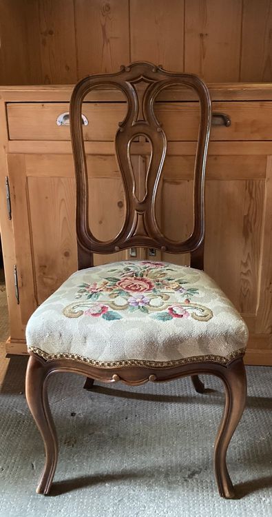 Antiker Stuhl mit Polster und Gobelin | Kaufen auf Ricardo