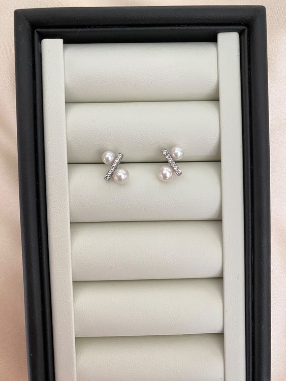 Perlen Ohrstecker / Süsswasserperlen echte (Neu und originalverpackt) in Sarnen für CHF 40 – mit ...