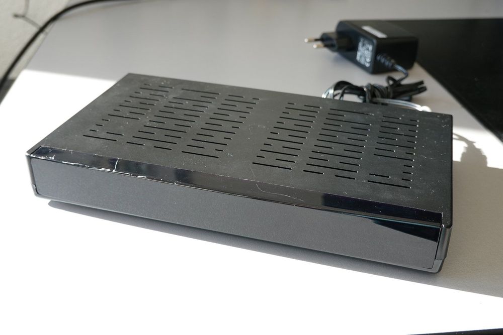 UPC TV-Box mit SCART-Anschluss, inkl. Fernbedienung (Gebraucht) in für ...