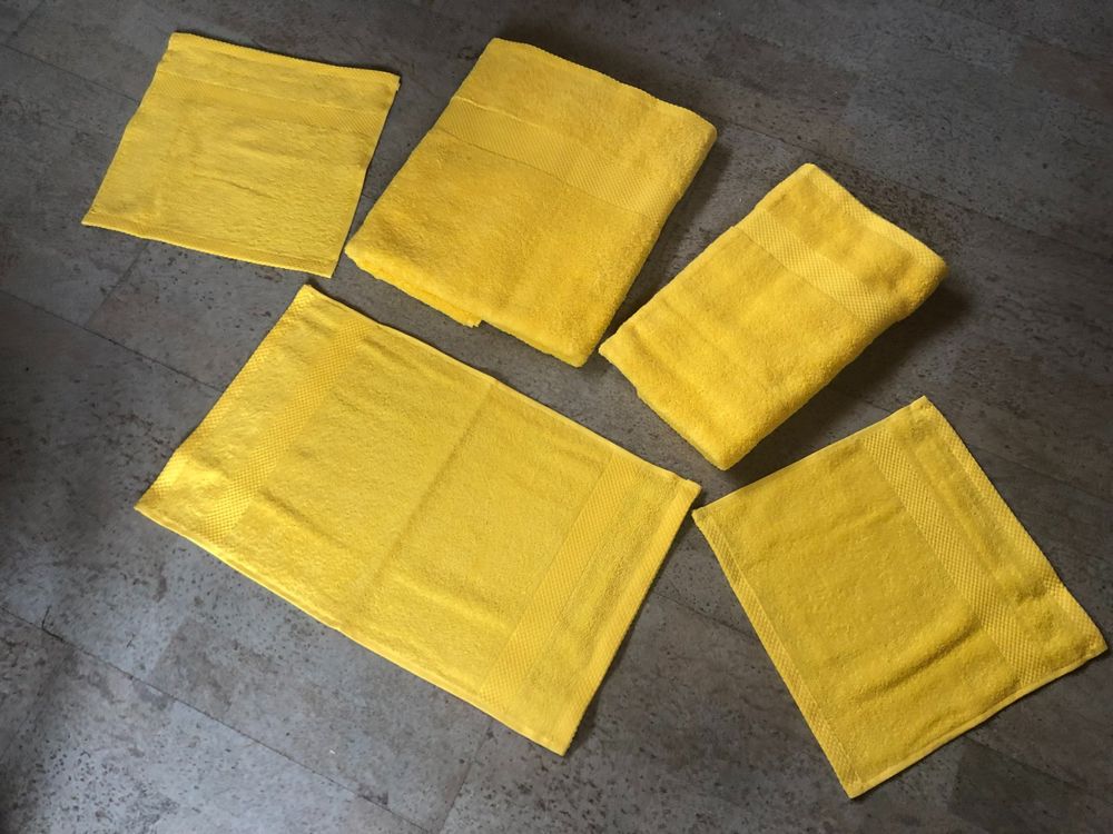 5-teiliges Frottée Handtuch-Set, Farbe gelb "NEU" (Neu und originalverpackt) in Widnau für CHF ...