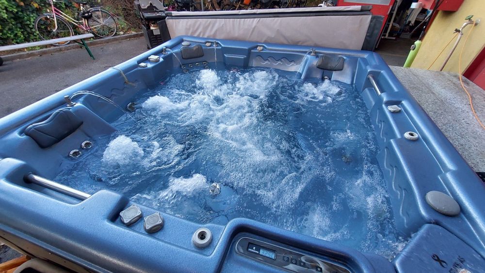 Wirlpool gebraucht mit Gebrauchsspuren. Funktion I.O. | Kaufen auf Ricardo