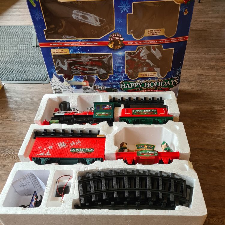 Grosser Weihnachtszug Happy Holidays Express von EZTEC | Kaufen auf Ricardo