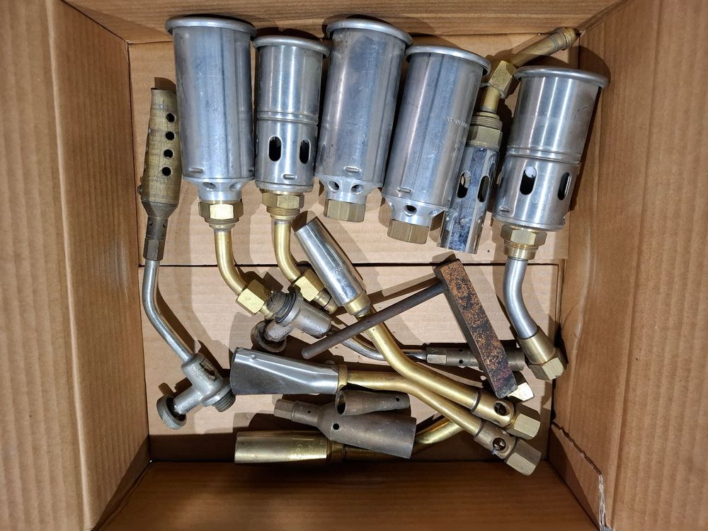 Div Gasbrenner und Druckreduzierer (Gebraucht) in Blauen für CHF 95 ...