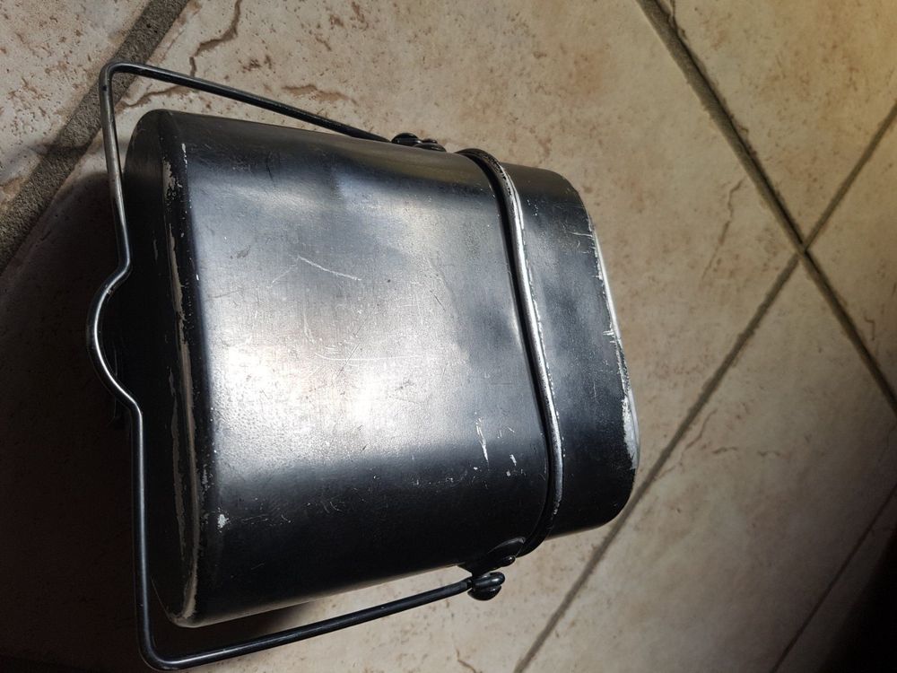 Schweizer Armee Gamelle Essgeschirr (Gebraucht) in Remetschwil für CHF 1 – mit Lieferung auf ...