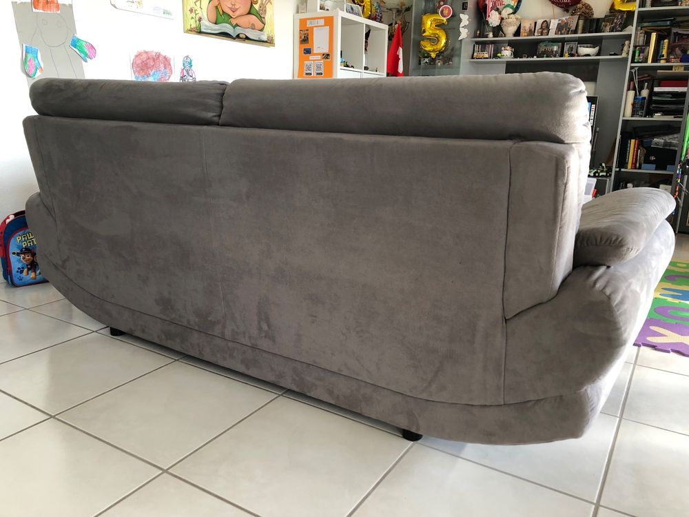 Sofa 3er Sitz aus Microfaser (Gebraucht) in Adlikon b. Regensdorf für CHF 50 – nur Abholung auf ...