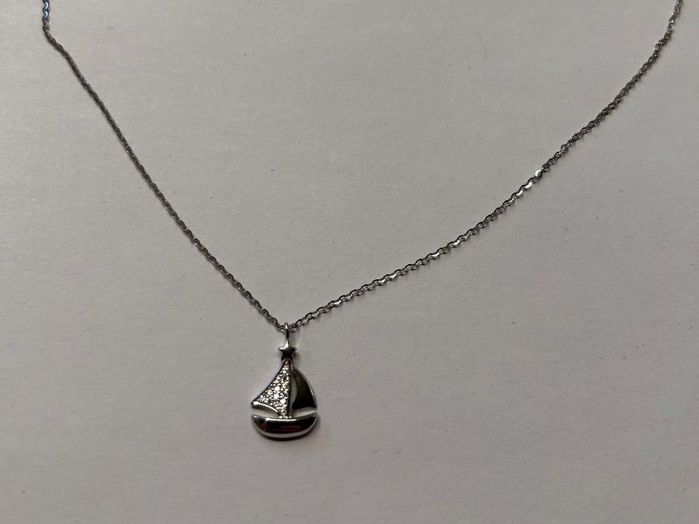 Halskette in 925 Silber mit Segelboot-Anhänger (Neu (gemäss Beschreibung)) in Anglikon für CHF ...