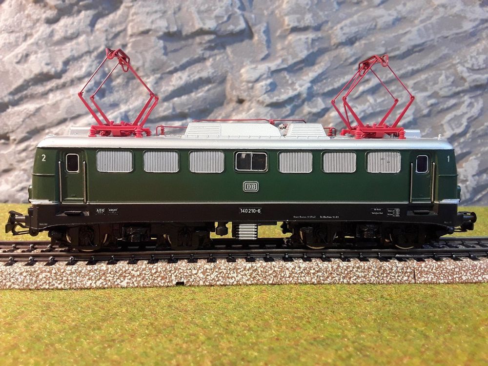 Märklin 3040 _ E Lokomotive DB 140 210-6 _ Spur H0 (Gebraucht) in ...