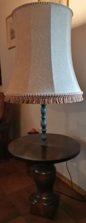 Stehlampe antik (Gebraucht) in Oberurnen für CHF 100 – nur Abholung auf Ricardo kaufen