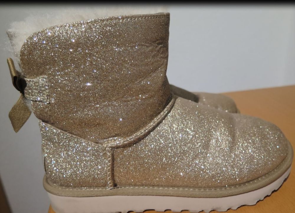 UGG Gr.38 Gold wenig getragen | Kaufen auf Ricardo