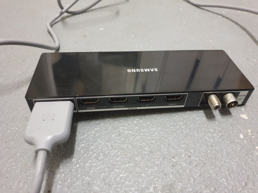 Samsung One Connect Mini KS7080-Serie (Gebraucht) in Bertschikon Gossau ...