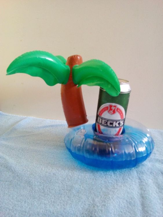 Getränkehalter, aufblasbare Insel (Neu und originalverpackt) in Zürich ...