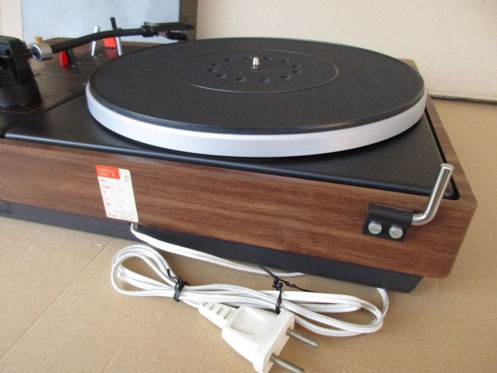 Plattenspieler Lenco L84 | Kaufen auf Ricardo