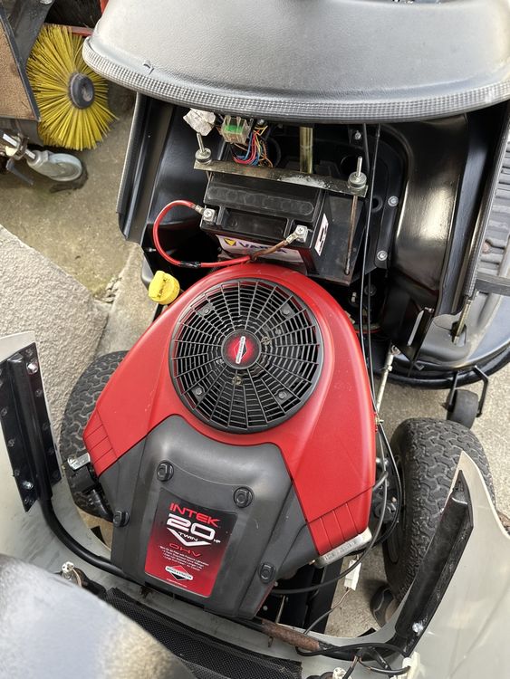 Rasentraktor LawnBoss 20PS (Gebraucht) in Grossdietwil für CHF 1700 – nur Abholung auf Ricardo ...