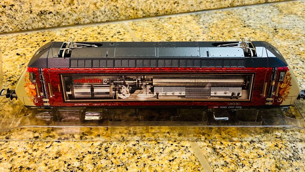 Trix 22713 Re 460 033-4 / Märklin / Spieluhr (Neu und originalverpackt ...