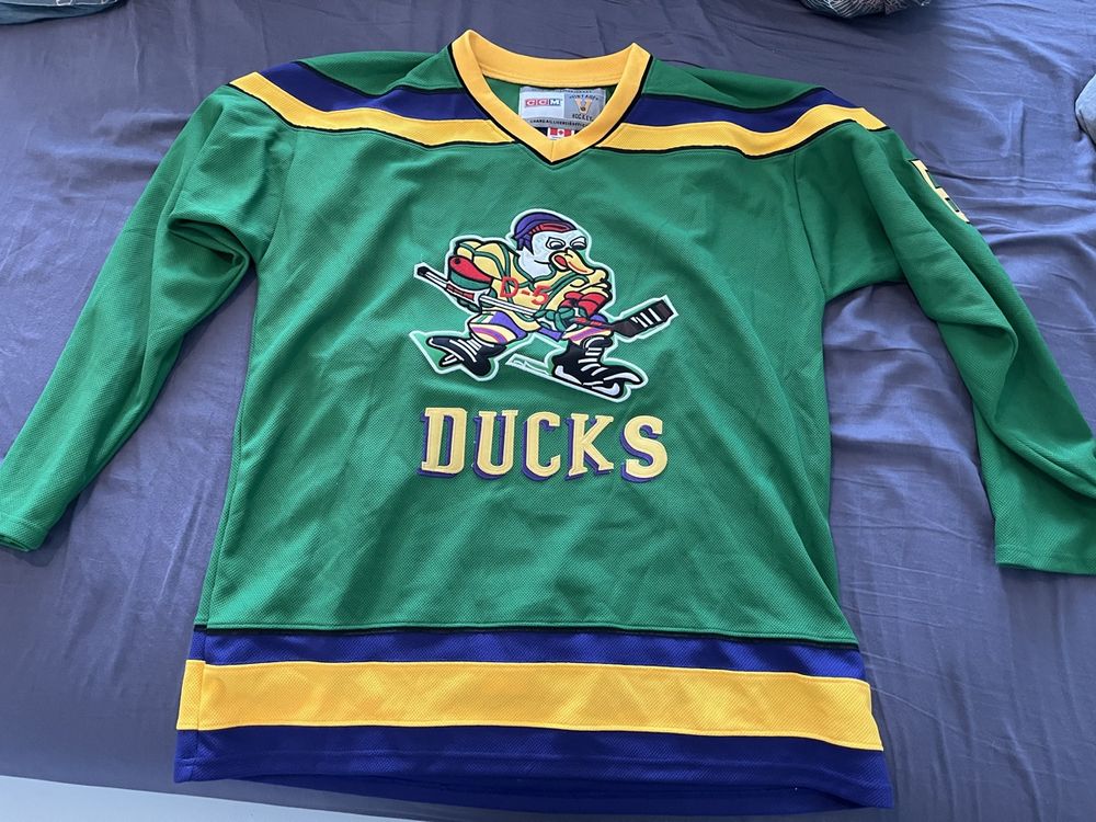 The Mighty Ducks movie hockey jersey (Gordon Bombay) | Kaufen auf Ricardo