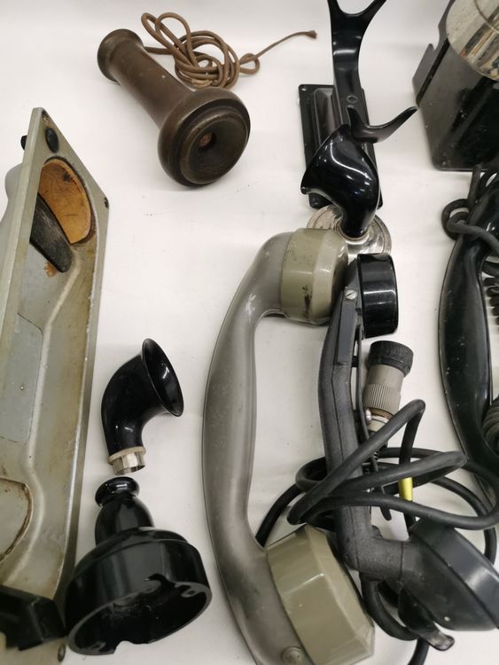 Sammlung alte Telefone Hörer Zubehör Teile (Gebraucht) in Toffen für ...