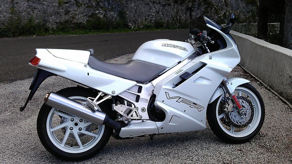 Honda VFR 750 | Kaufen auf Ricardo