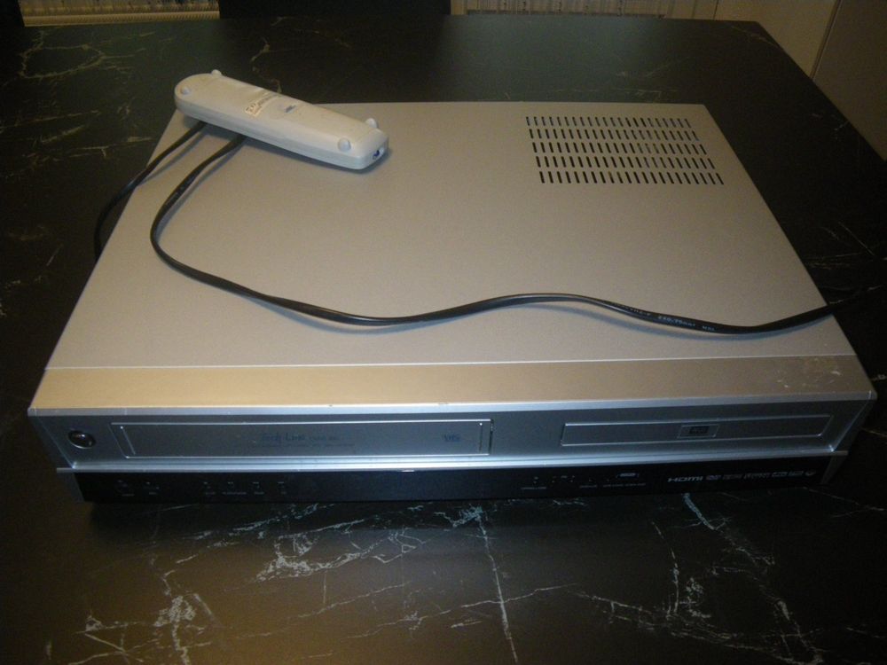DVD/Video-Kombigerät Tech Line mit Fernbedienung (Gebraucht) in Belp ...