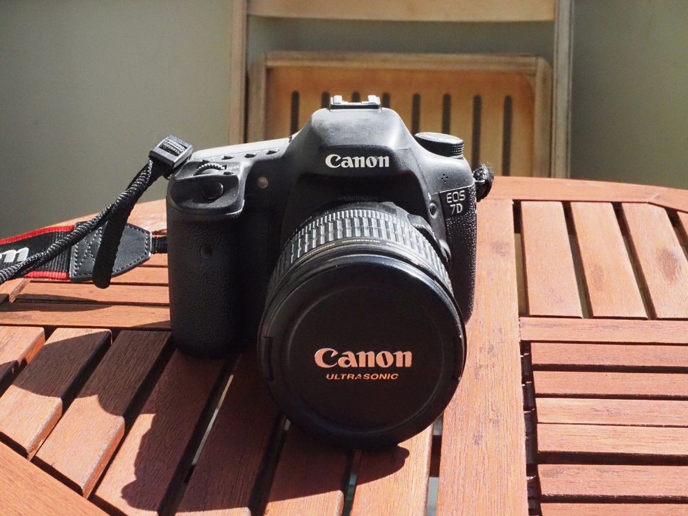 Canon 7D Mark I mit EF-S 17-55mm f/2.8 (Defekt) in Olten für CHF 350 ...