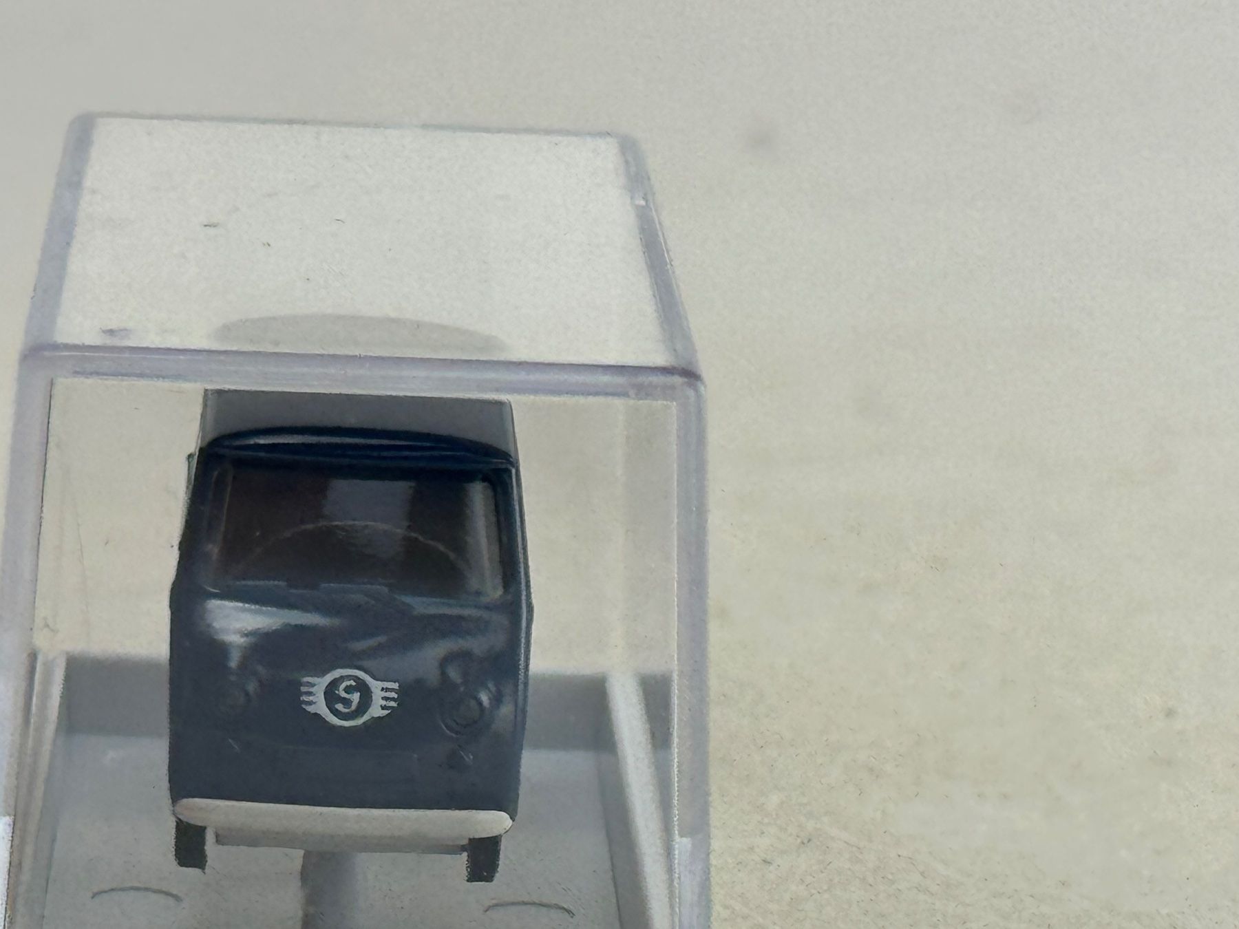 GB2- Brekina GO GO Mobil Pick up dunkel blau (Gebraucht) in Elm für CHF ...