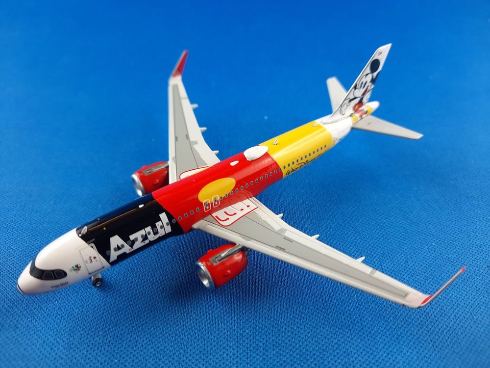 A320NEO AZUL - Mickey Mouse (Neu und originalverpackt) in Morges für ...