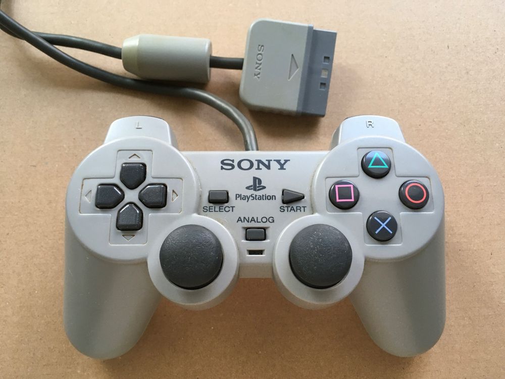 Original PS1 Dualshock Controller für Playstation 1 (Gebraucht) in St ...