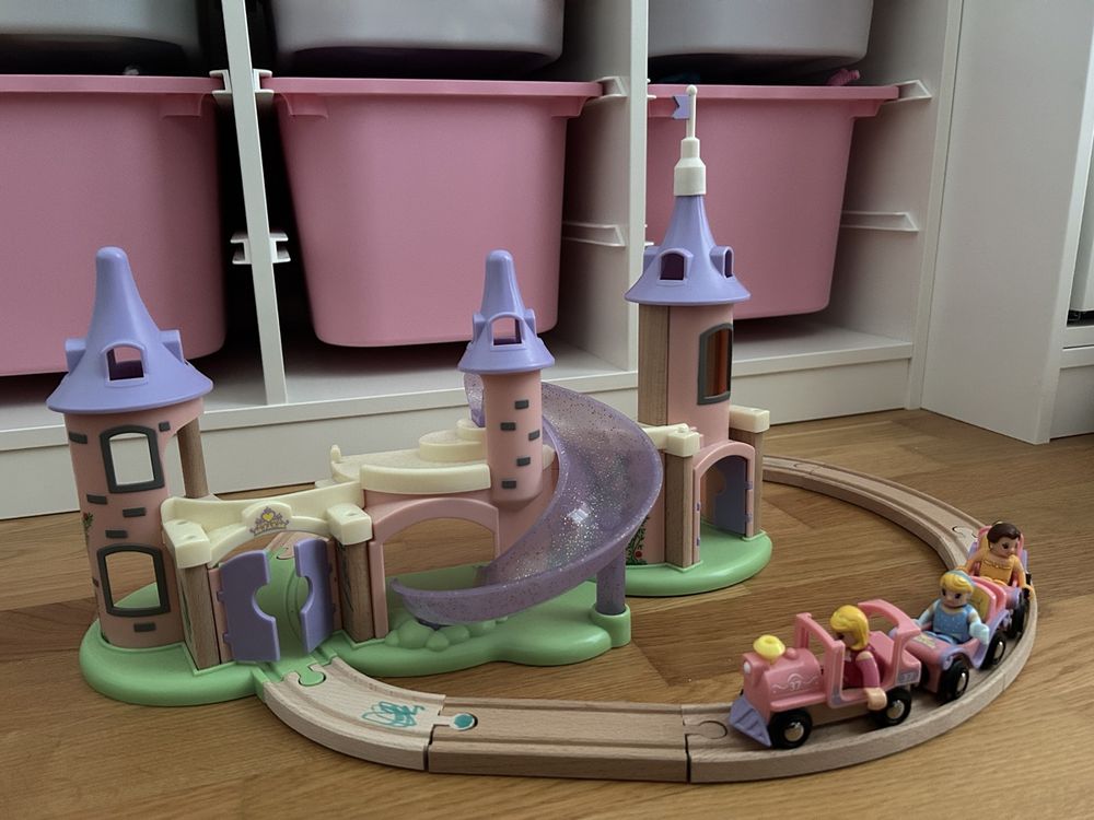 BRIO Disney Princess Traumschloss Eisenbahn-Set (Gebraucht) in Düdingen ...