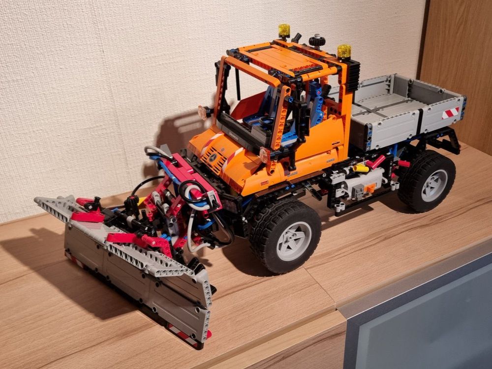 LEGO Technic 8110 Mercedes Unimog U400 (Gebraucht) in Trubschachen für ...