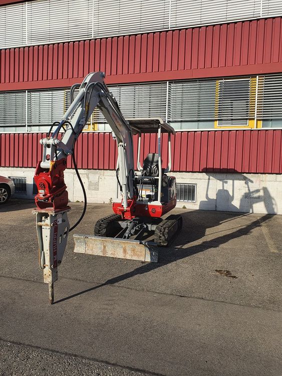 Bagger 2.2t mit Powertilt und Verstellfahrwerk zu vermieten (Gebraucht ...